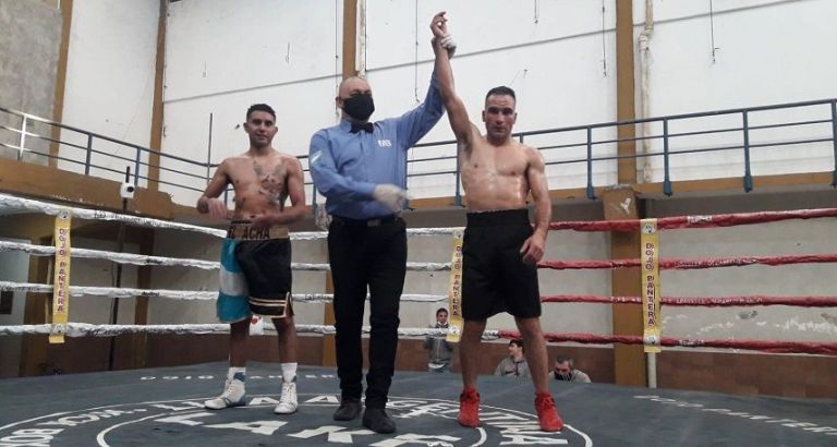 Torraco ganó en Azul y tuvo su primera victoria como boxeador ...